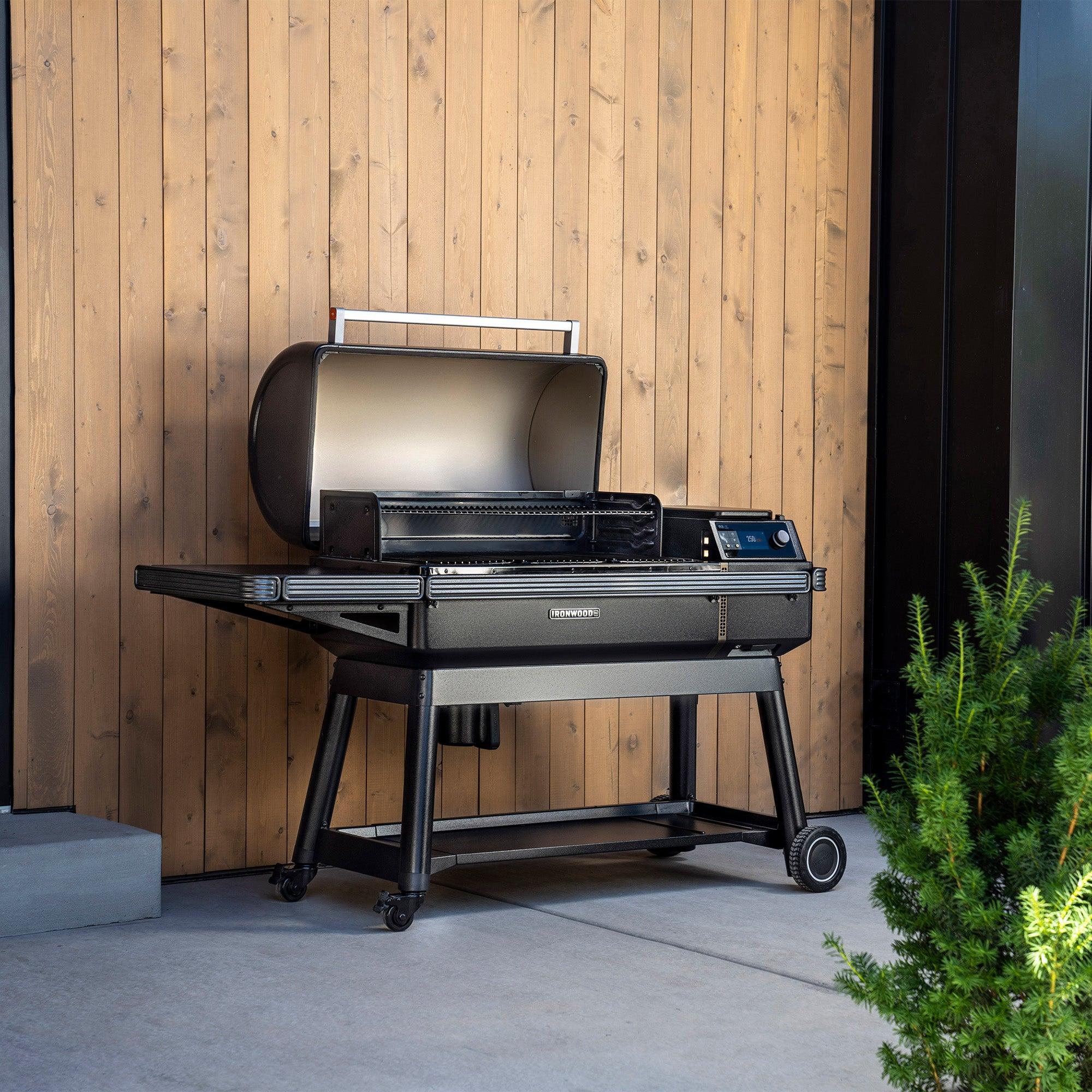 Traeger Ironwood XL Wood Pellet BBQ Smoker Grill | BBQ Land