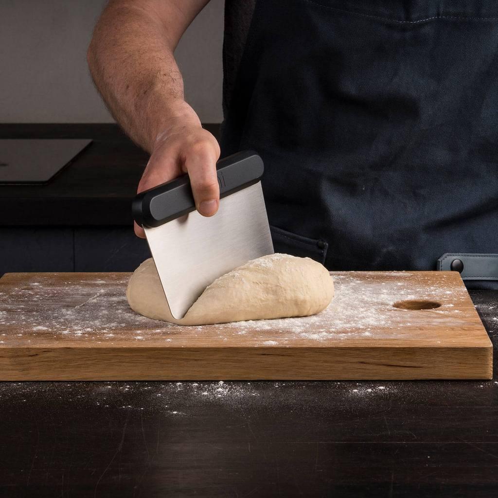 Ooni Pizza Dough Scraper Cutter | BBQ Land